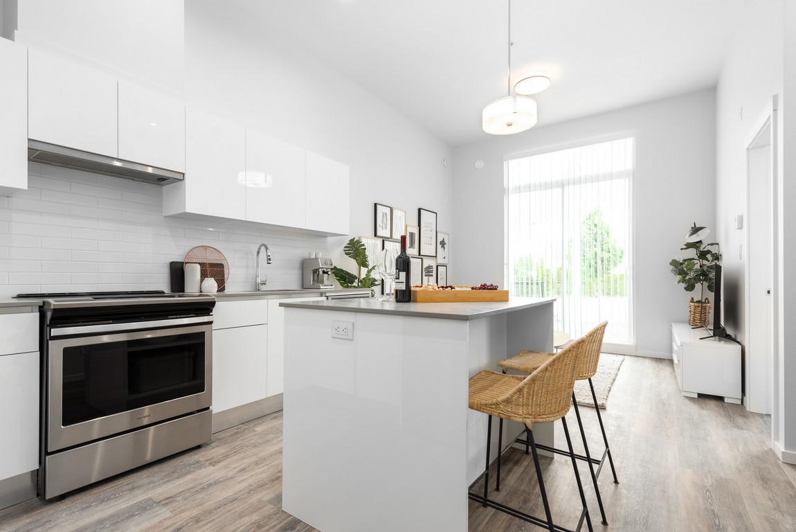 Abbotsford Modern Rentals: Welcome to The Rex | The Rex