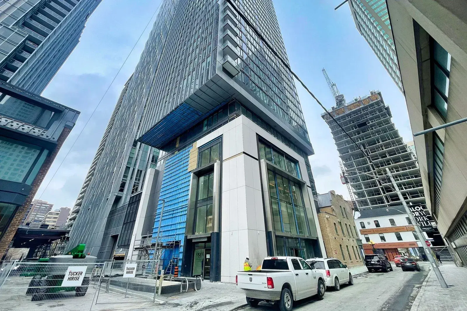 8 Cumberland - 8 Cumberland Street, Toronto, ON