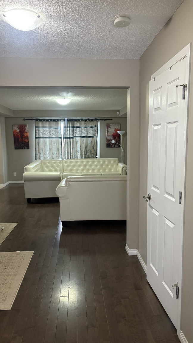 Rentals.ca Chestermere Apartments, Condos and Houses For Rent