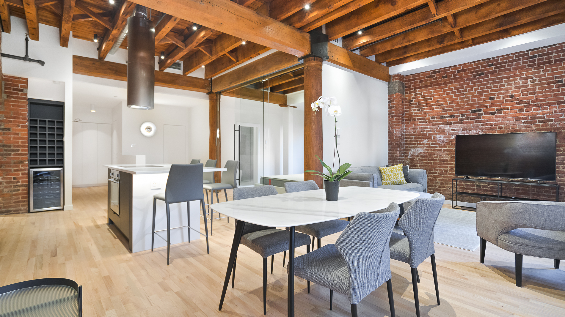 New Acquisition: 157 St-Paul Ouest | Douek Apartments