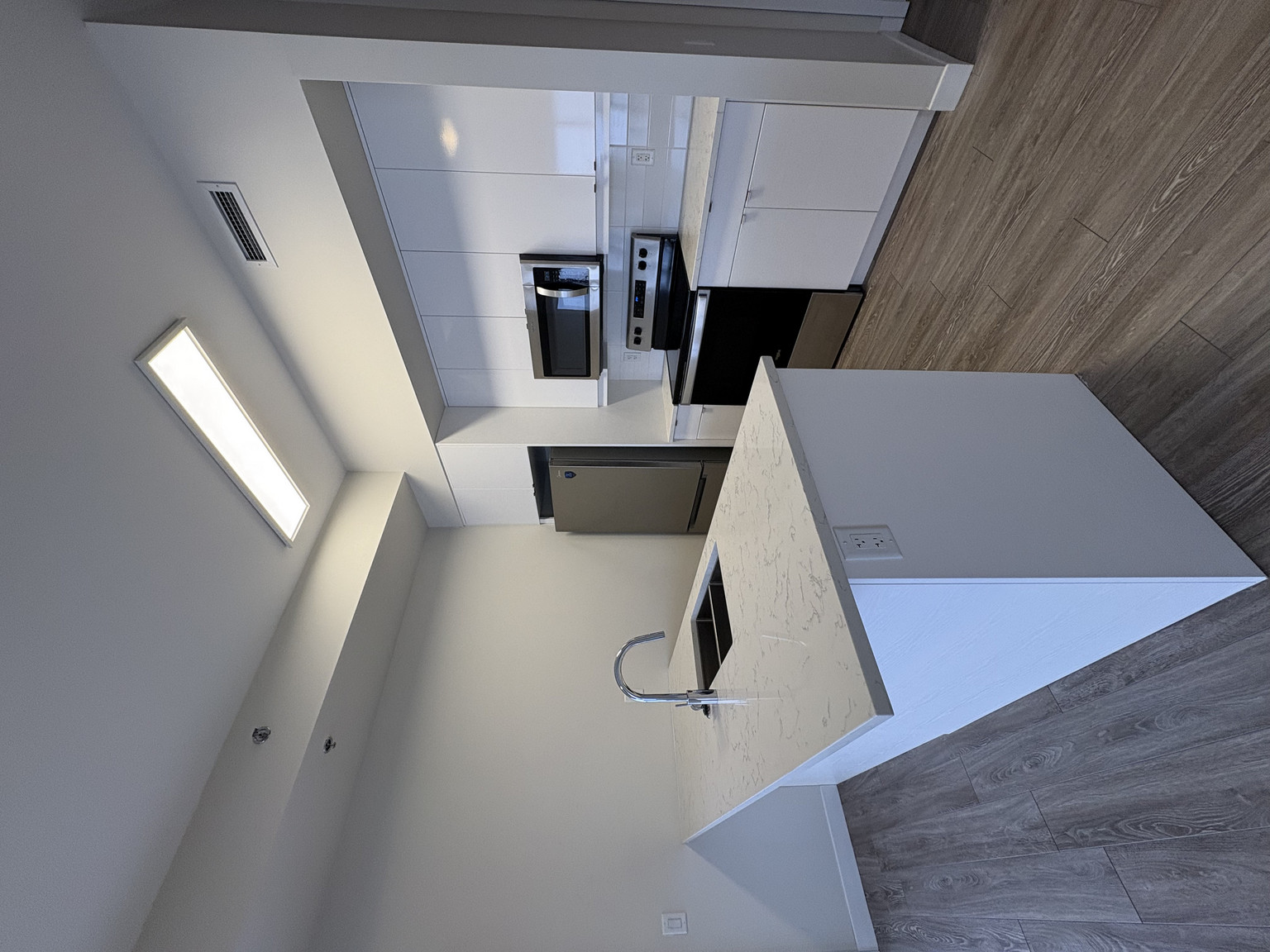 418-50 Philip Lee Drive - 1 - 50 Philip Lee Drive 418, Winnipeg, MB