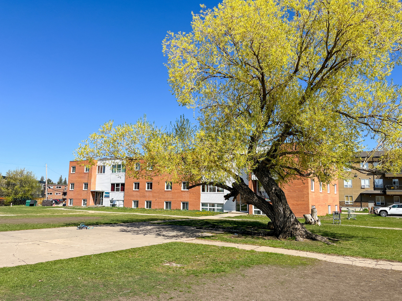 Greystone Court - 8/12/16/20 Bateman Crescent, Saskatoon, SK