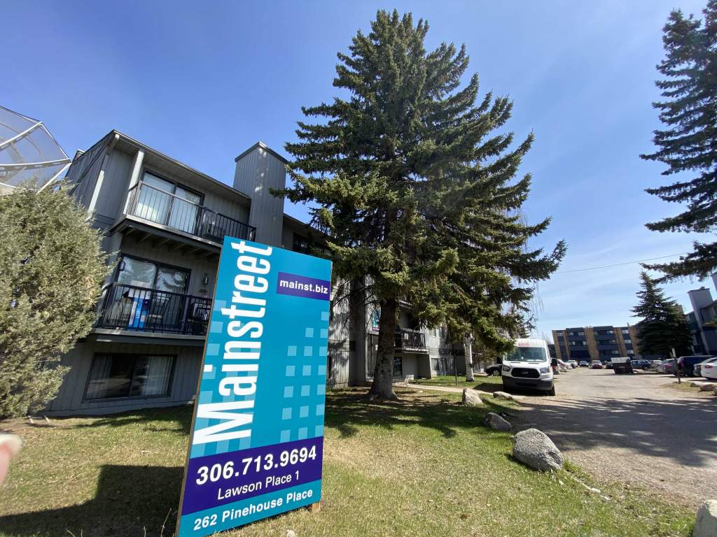 Lawson Place Apartments | 262 & 266 Pinehouse Pl | Mainstreet Equity Corp.