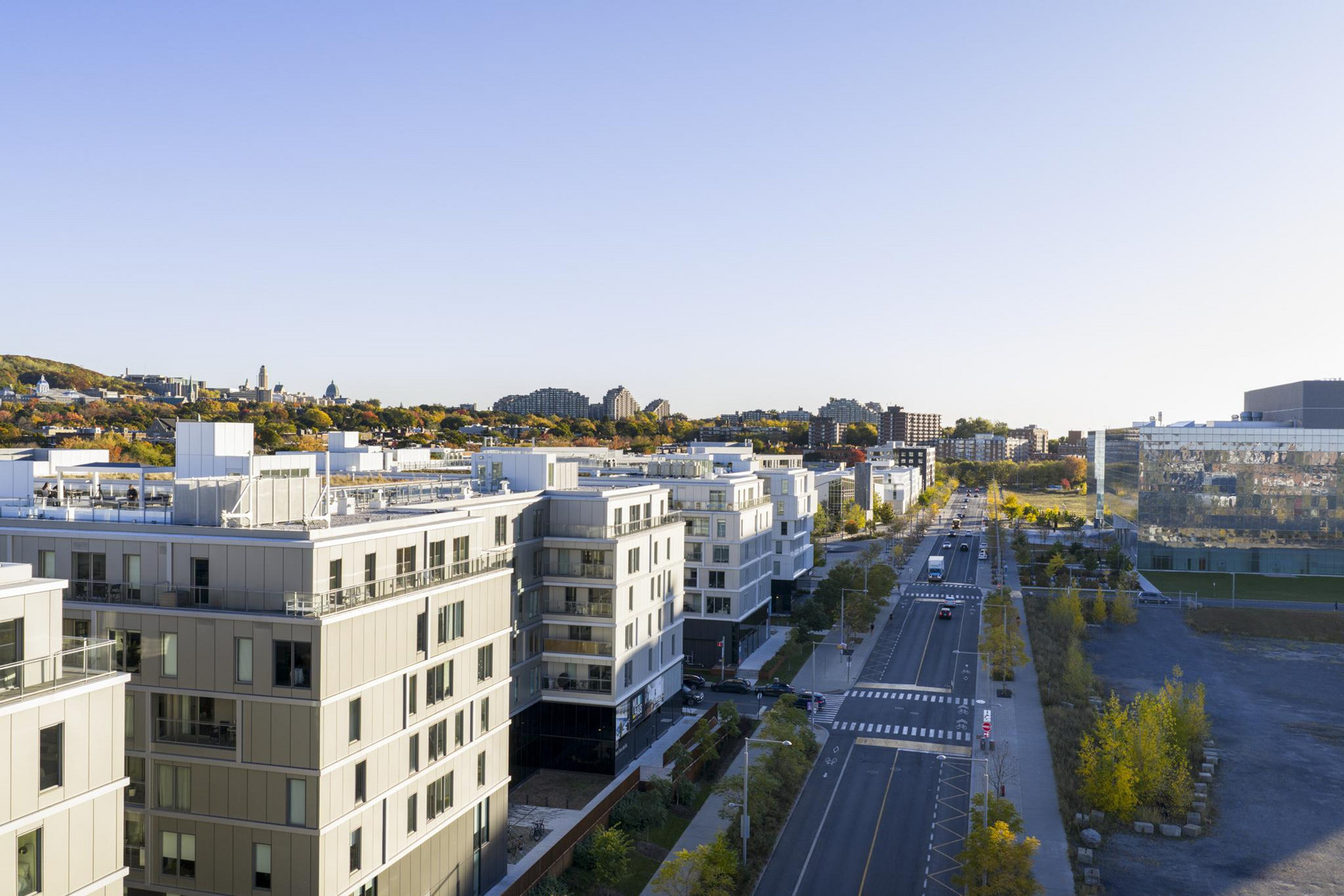 Milhaus - Condo Rentals Outremont - 1250 Avenue Thérèse-Lavoie-Roux ...