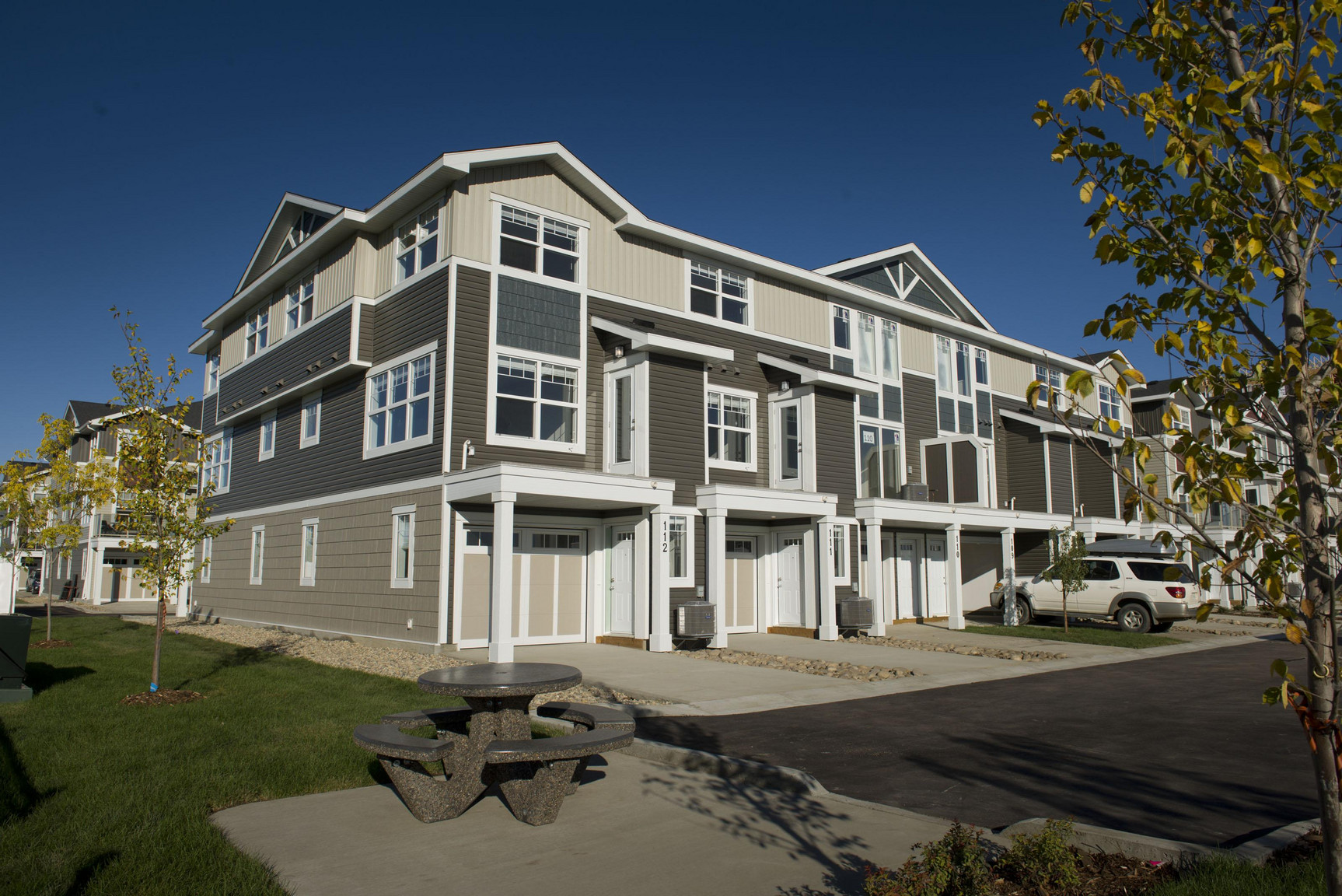 Rentals.ca Evergreen Apartments, Condos and Houses For Rent