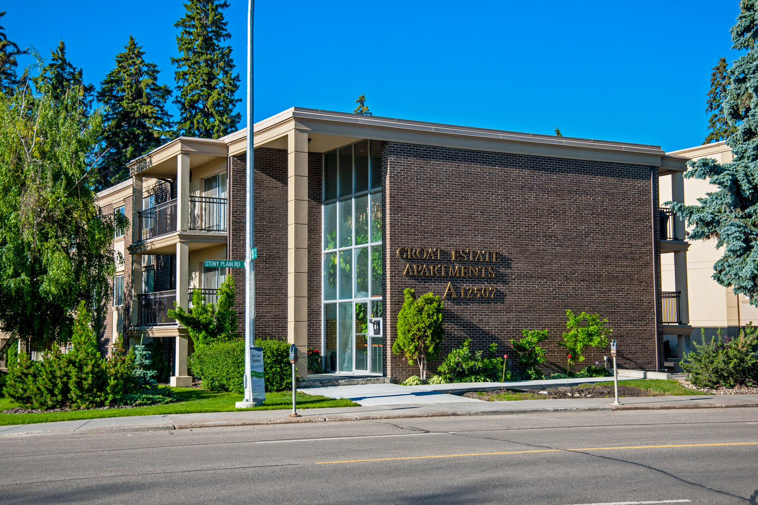 Groat Estate Apartments - 12507 Stony Plain Road, Edmonton, AB