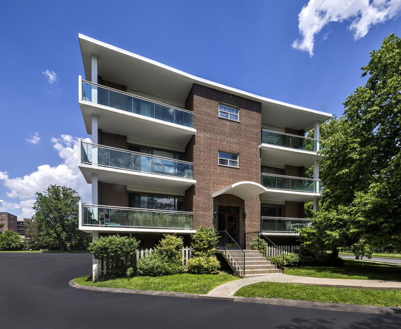 6 The Donway East | Signet Group Inc.