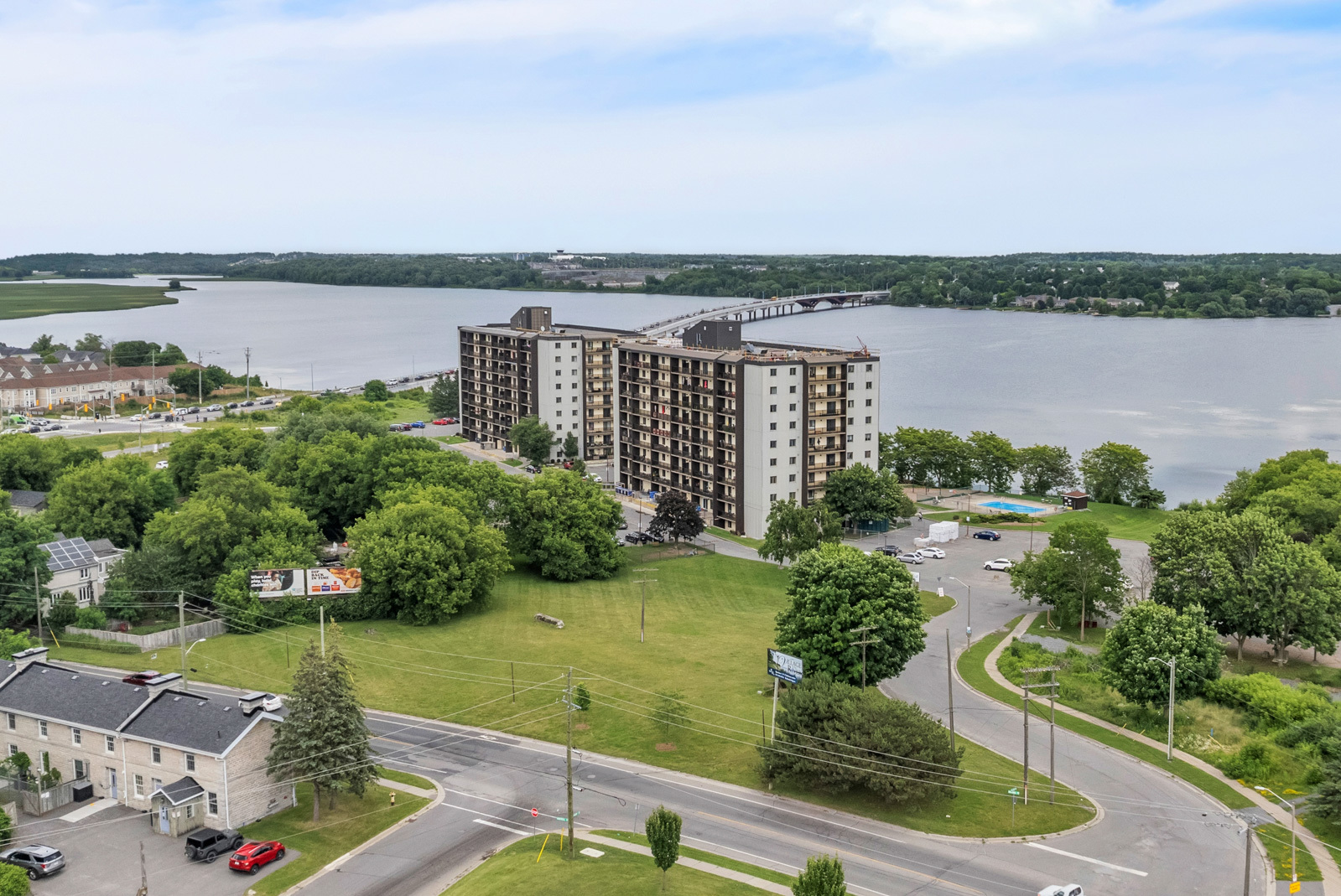 Village on the River Apartments - 47 & 67 Village Drive, Kingston, ON
