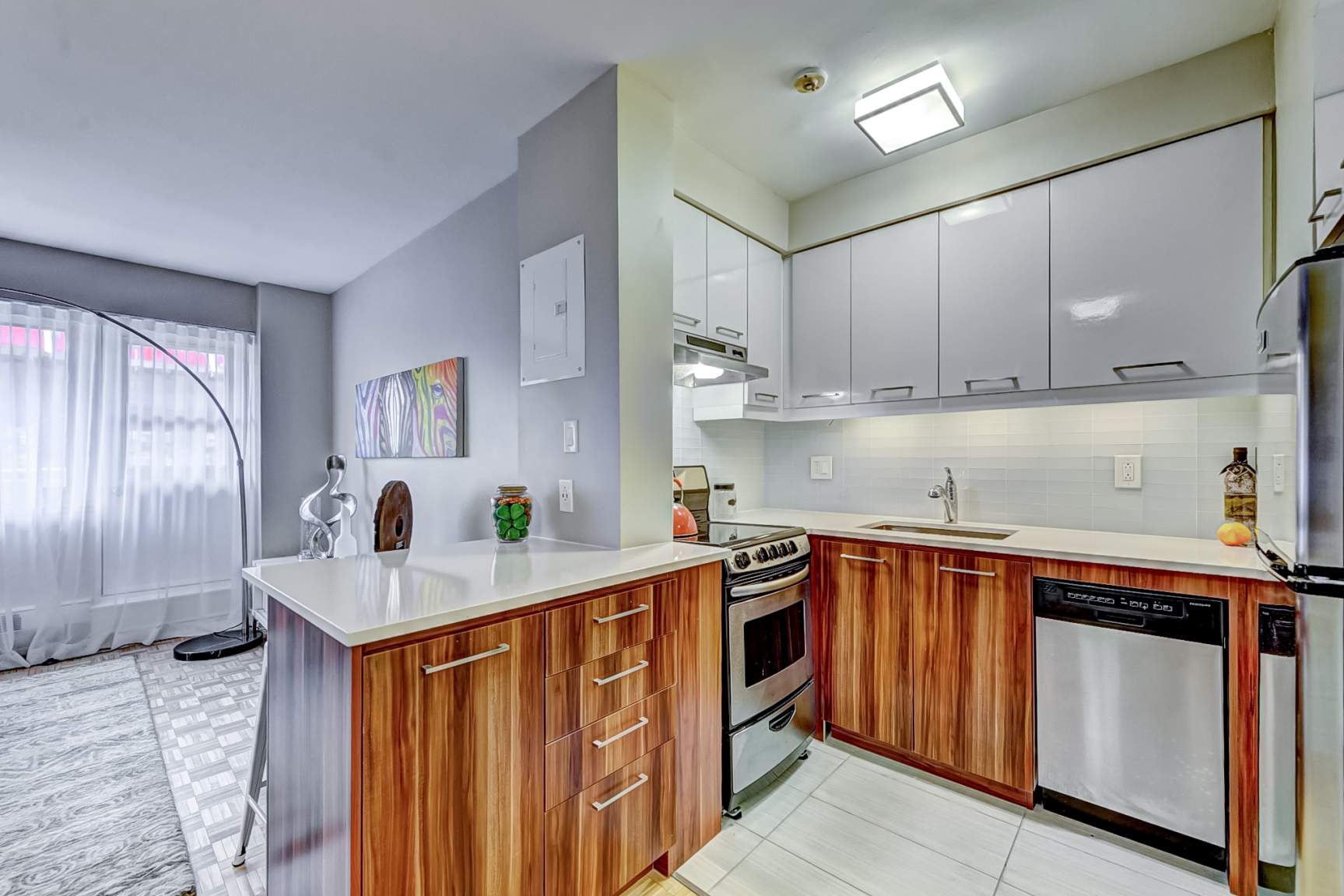 Louer.ca :) 1420 rue Crescent, Montréal QC à Louer